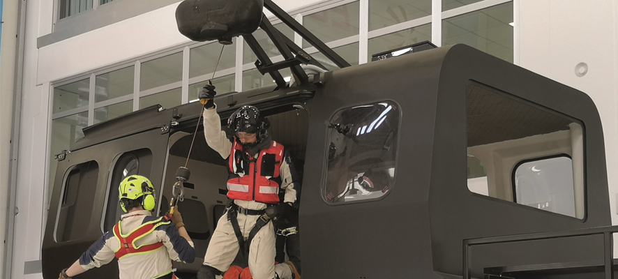 Virtual training for efficient helicopter rescue operations | Leonardo
