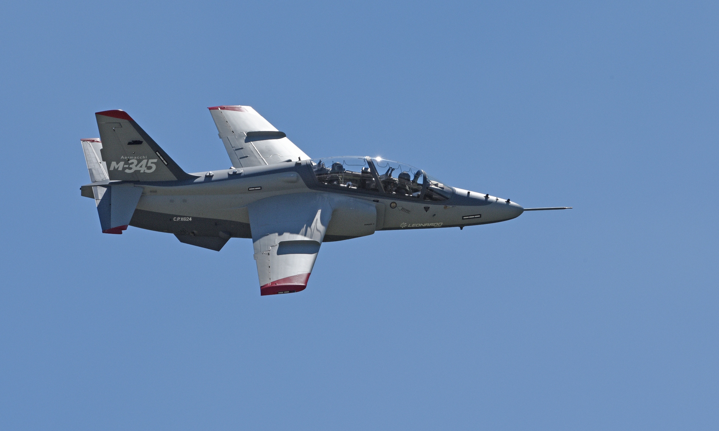 M-345: Leonardo’s new jet trainer certified and ready for the global ...