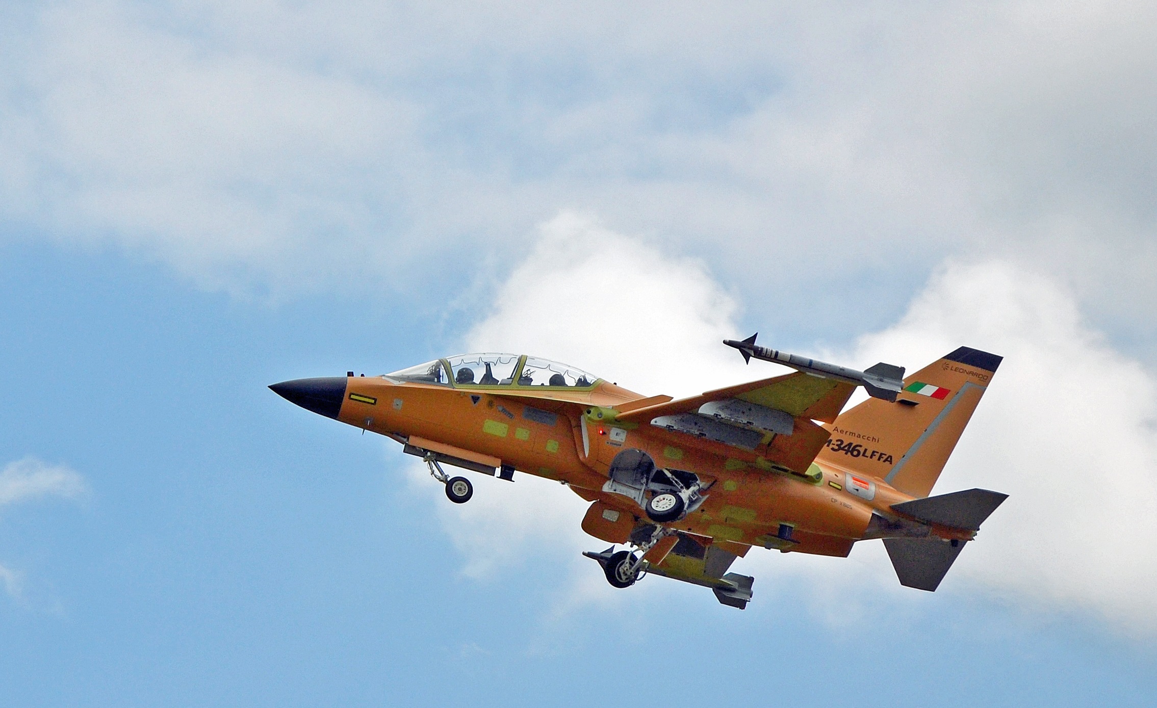 Leonardo’s M-346 Fighter Attack embarks on maiden flight equipped with ...