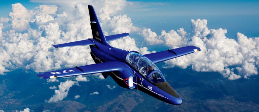 Reportage at High Altitude: Spotlight on the New Aermacchi M-345 | Leonardo