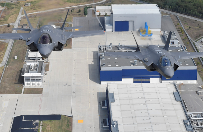 Programma F-35, la TV nazionale ceca racconta il sito di Cameri | Leonardo