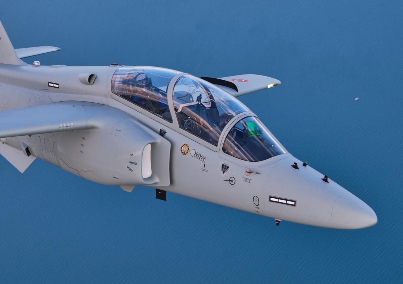 M-345: technology and training for the pilots of the future | Leonardo