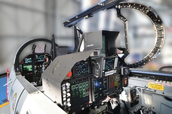 M-345: technology and training for the pilots of the future | Leonardo